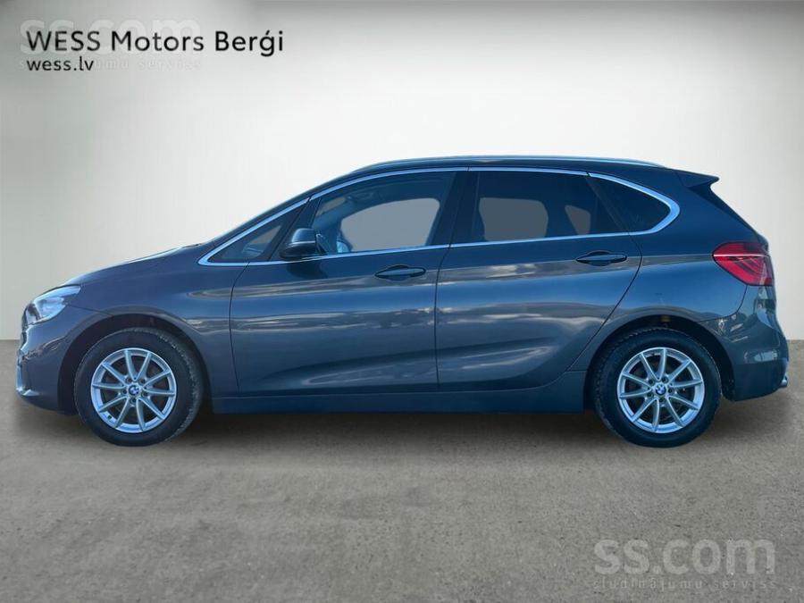 Grey BMW 218 2015 in Riga, with an engine capacity of 2.00 L and mileage of 216 thousand km for 7990 €, photo 3 on AUTOMOTO.COM.LV