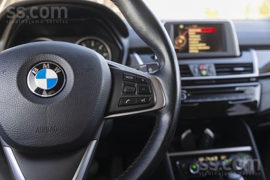 Grey BMW 218 2016 in Riga, with an engine capacity of 2.00 L and mileage of 152 thousand km for 11290 €, photo 18 on AUTOMOTO.COM.LV
