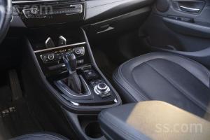 Grey BMW 218 2016 in Riga, with an engine capacity of 2.00 L and mileage of 152 thousand km for 11290 €, photo 25 on AUTOMOTO.COM.LV