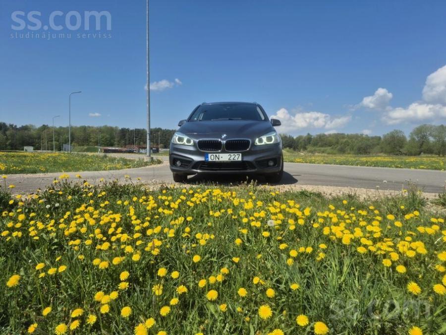Grey BMW 218 2017 in Tukums, with an engine capacity of 2.00 L and mileage of 266 thousand km for 11500 €, photo 4 on AUTOMOTO.COM.LV
