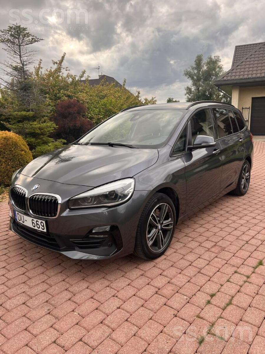 Grey BMW 218 2019 in Riga, with an engine capacity of 2.00 L and mileage of 144 thousand km for 14900 €, photo 3 on AUTOMOTO.COM.LV