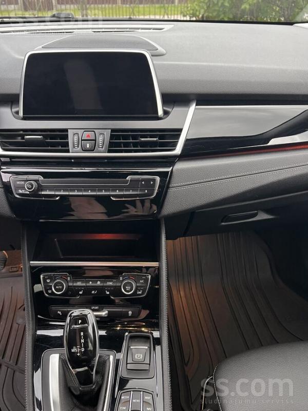 Pelēks BMW 218 2019 Rīga, ar dzinēja tilpumu 2.00 L un nobraukumu 144 tūkst. km par 14900 €, foto 6 vietnē AUTOMOTO.COM.LV