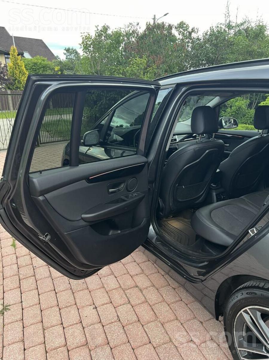Grey BMW 218 2019 in Riga, with an engine capacity of 2.00 L and mileage of 144 thousand km for 14900 €, photo 8 on AUTOMOTO.COM.LV