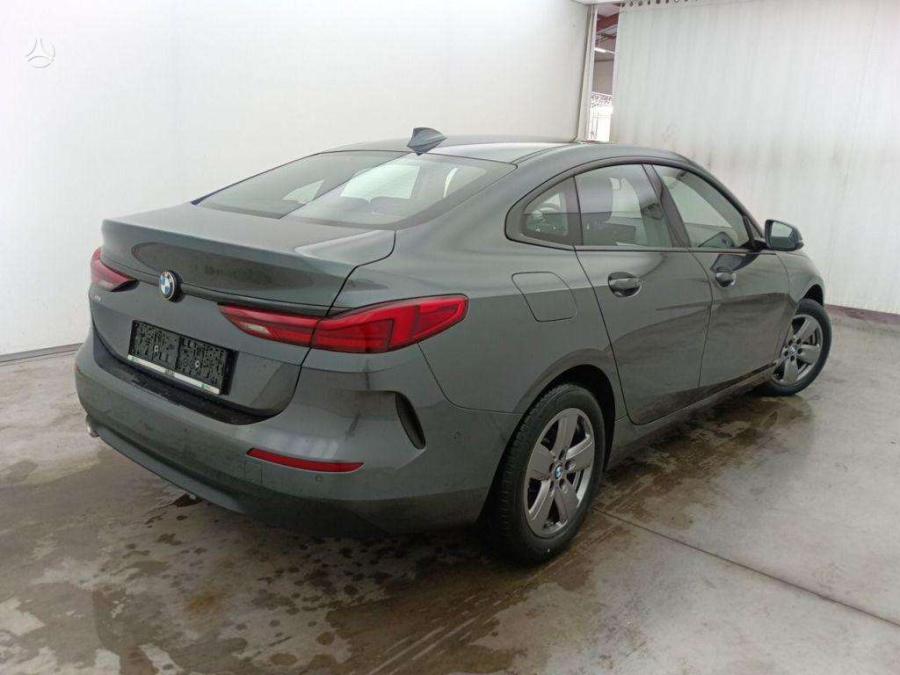Grey BMW 218 2021 in Vilnius, with an engine capacity of 1.50 L and mileage of 142 thousand km for 19179 €, photo 5 on AUTOMOTO.COM.LV
