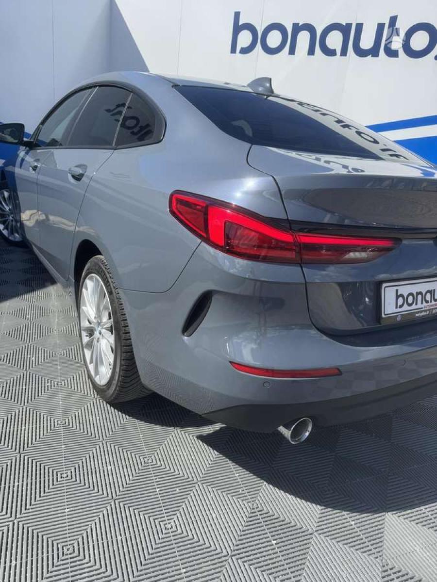 Grey BMW 218 2022 in Kaunas, with an engine capacity of 2.00 L and mileage of 219 thousand km for 16759 €, photo 6 on AUTOMOTO.COM.LV