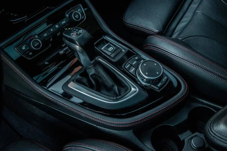 BMW 218 2015 Tukums, ar dzinēja tilpumu 1.80 L un nobraukumu 179 tūkst. km par 9990 €, foto 22 vietnē AUTOMOTO.COM.LV