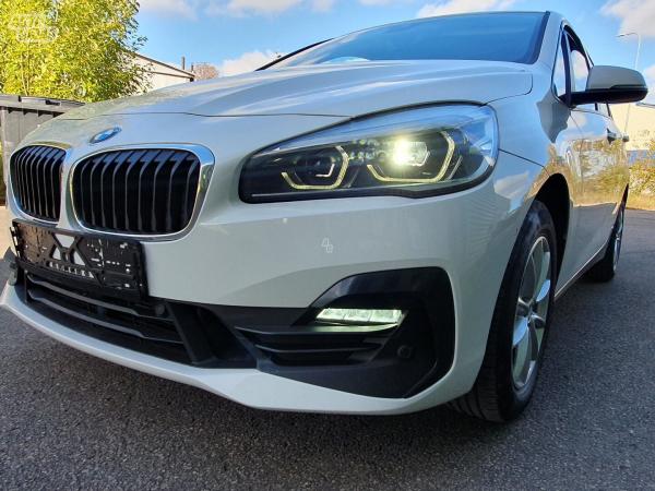 BMW 218 2018 in Siauliai, with an engine capacity of 2.00 L and mileage of 221 thousand km for 10200 €, photo 4 on AUTOMOTO.COM.LV