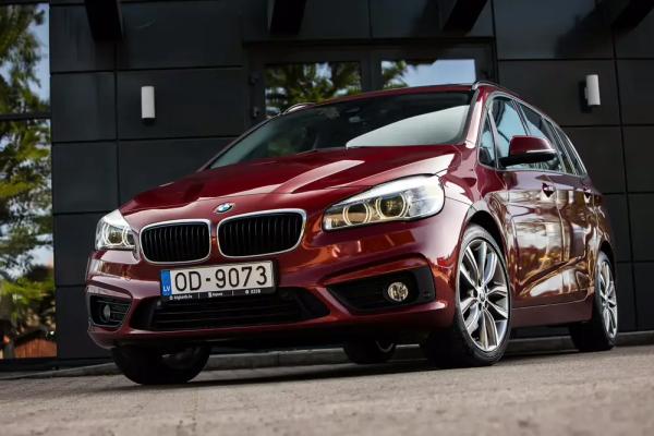 Sarkans BMW 218 2015 Jelgava, ar dzinēja tilpumu 1.80 L un nobraukumu 293 tūkst. km par 9400 €, foto 2 vietnē AUTOMOTO.COM.LV