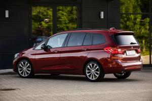 Sarkans BMW 218 2015 Jelgava, ar dzinēja tilpumu 1.80 L un nobraukumu 293 tūkst. km par 9400 €, foto 4 vietnē AUTOMOTO.COM.LV