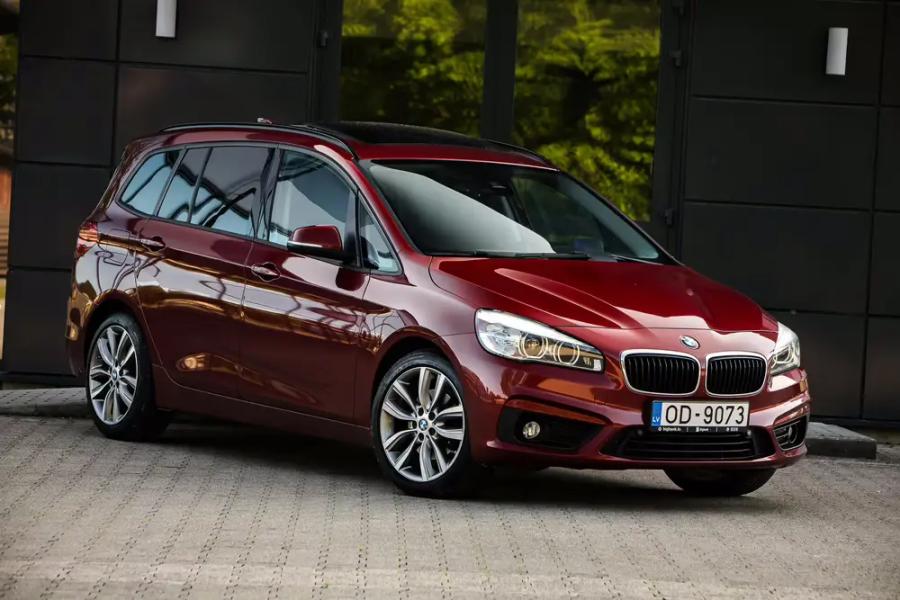 Sarkans BMW 218 2015 Jelgava, ar dzinēja tilpumu 1.80 L un nobraukumu 293 tūkst. km par 9400 €, foto 8 vietnē AUTOMOTO.COM.LV
