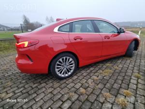 Sarkans BMW 218 2021 Rīga, ar dzinēja tilpumu 2.00 L un nobraukumu 90 tūkst. km par 22650 €, foto 4 vietnē AUTOMOTO.COM.LV