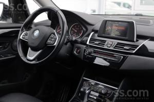 BMW 218 2016 in Riga, with an engine capacity of 2.00 L and mileage of 0 thousand km for 7495 €, photo 12 on AUTOMOTO.COM.LV