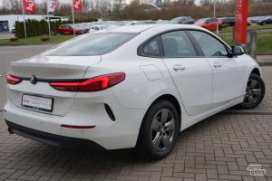 Balts BMW 218 2021 Kauņa, ar dzinēja tilpumu 1.50 L un nobraukumu 69 tūkst. km par 25439 €, foto 6 vietnē AUTOMOTO.COM.LV