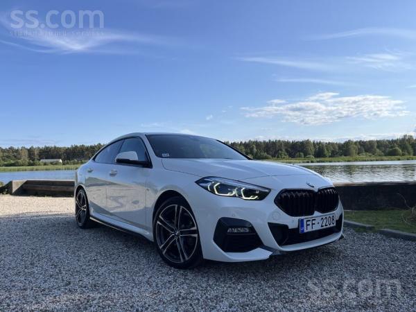 White BMW 218 2021 in Riga, with an engine capacity of 2.00 L and mileage of 85 thousand km for 28000 €, photo 1 on AUTOMOTO.COM.LV