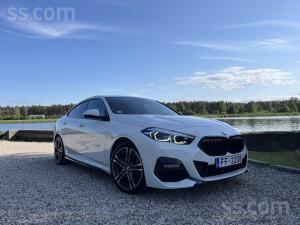 Белый БМВ 218 2021 в Рига, объемом двигателя 2.00 л и пробегом 85 тыс. км за 28000 €, фото  на AUTOMOTO.COM.LV