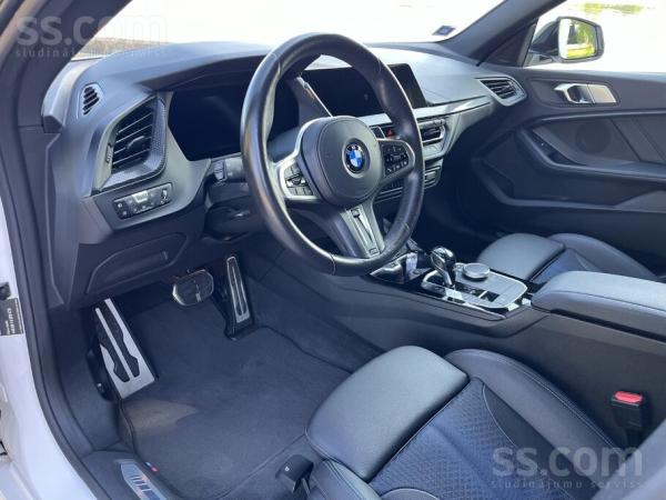White BMW 218 2021 in Riga, with an engine capacity of 2.00 L and mileage of 85 thousand km for 28000 €, photo 6 on AUTOMOTO.COM.LV