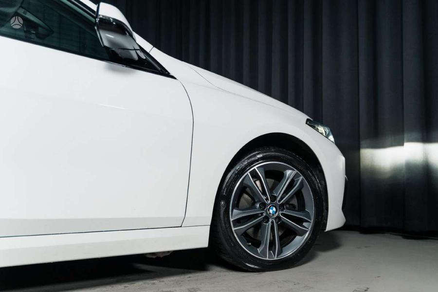 Balts BMW 218 2020 Viļņa, ar dzinēja tilpumu 2.00 L un nobraukumu 72 tūkst. km par 24000 €, foto 10 vietnē AUTOMOTO.COM.LV