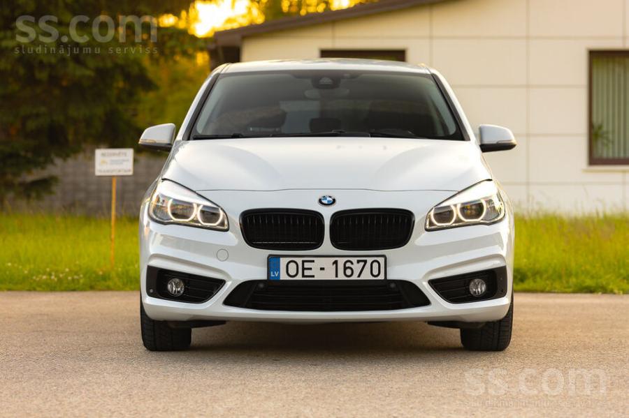 White BMW 218 2014 in Jelgava, with an engine capacity of 2.00 L and mileage of 0 thousand km for 8990 €, photo 2 on AUTOMOTO.COM.LV