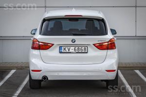 White BMW 218 2015 in Riga, with an engine capacity of 2.00 L and mileage of 181 thousand km for 9500 €, photo 6 on AUTOMOTO.COM.LV