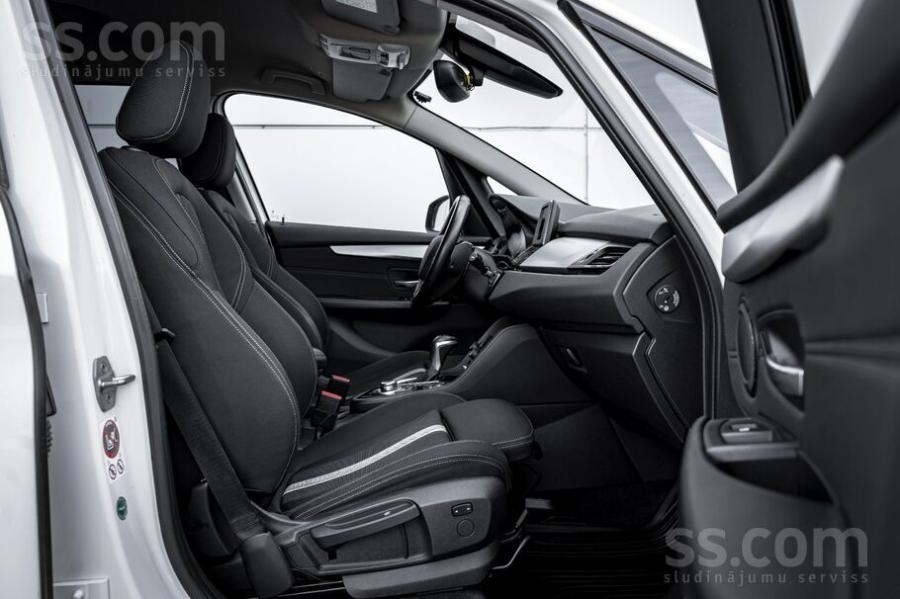 White BMW 218 2015 in Riga, with an engine capacity of 2.00 L and mileage of 181 thousand km for 9500 €, photo 10 on AUTOMOTO.COM.LV