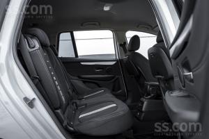 White BMW 218 2015 in Riga, with an engine capacity of 2.00 L and mileage of 181 thousand km for 9500 €, photo 13 on AUTOMOTO.COM.LV