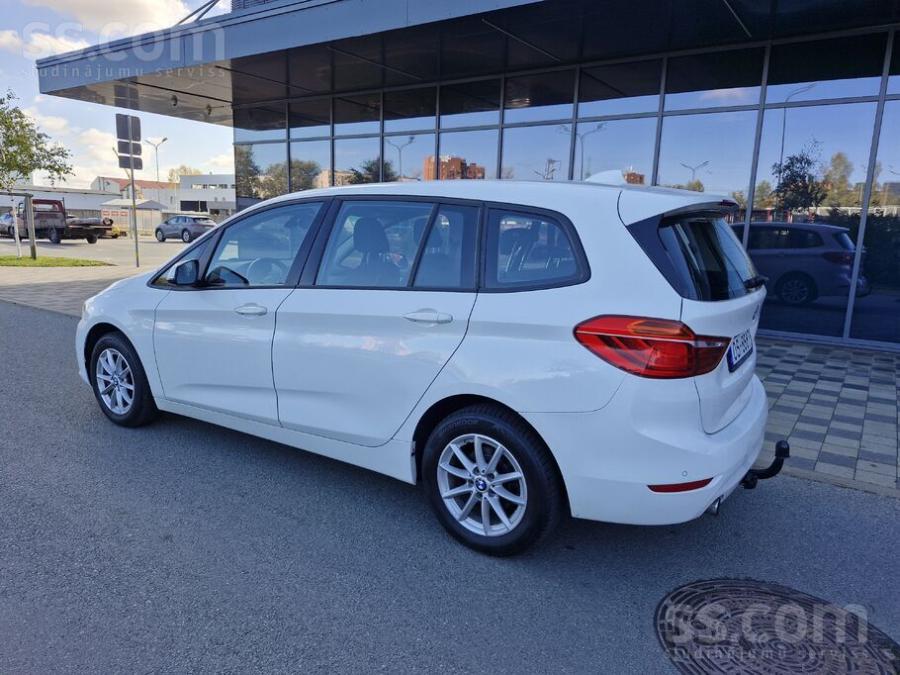 White BMW 218 2015 in Riga, with an engine capacity of 1.50 L and mileage of 0 thousand km for 7390 €, photo 8 on AUTOMOTO.COM.LV