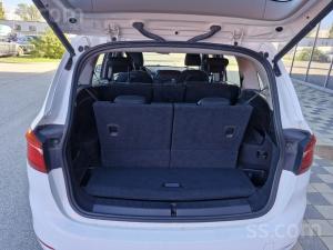 White BMW 218 2015 in Riga, with an engine capacity of 1.50 L and mileage of 0 thousand km for 7390 €, photo 14 on AUTOMOTO.COM.LV