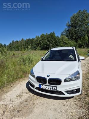 White BMW 218 2016 in Riga, with an engine capacity of 2.00 L and mileage of 312 thousand km for 9900 €, photo 4 on AUTOMOTO.COM.LV