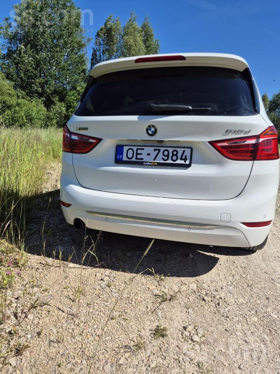 White BMW 218 2016 in Riga, with an engine capacity of 2.00 L and mileage of 312 thousand km for 9900 €, photo 5 on AUTOMOTO.COM.LV