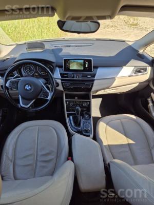 White BMW 218 2016 in Riga, with an engine capacity of 2.00 L and mileage of 312 thousand km for 9900 €, photo 8 on AUTOMOTO.COM.LV