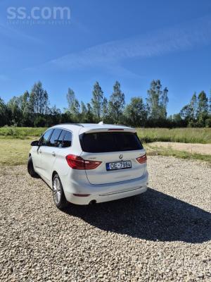 White BMW 218 2016 in Riga, with an engine capacity of 2.00 L and mileage of 312 thousand km for 9900 €, photo 16 on AUTOMOTO.COM.LV