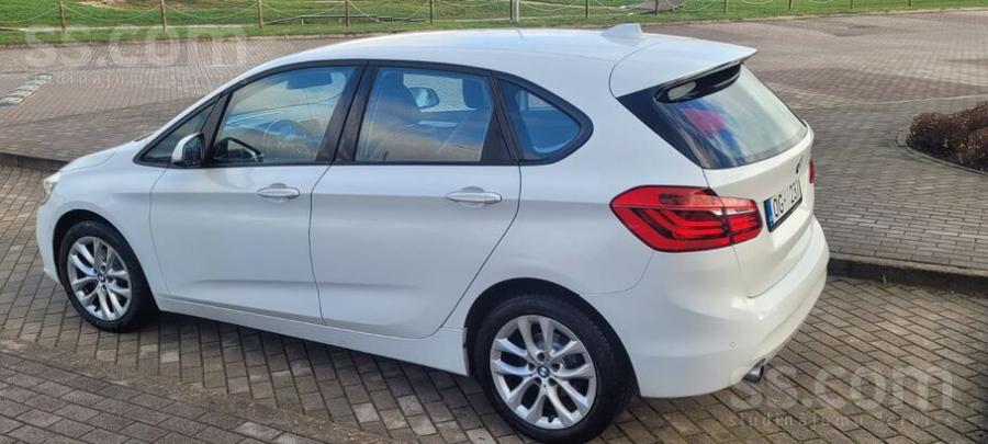 White BMW 218 2016 in Riga, with an engine capacity of 2.00 L and mileage of 175 thousand km for 12500 €, photo 6 on AUTOMOTO.COM.LV