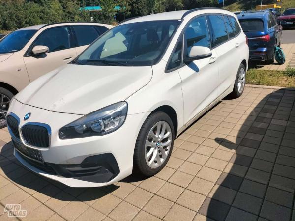 White BMW 218 2019 in Kaunas, with an engine capacity of 2.00 L and mileage of 61 thousand km for 24840 €, photo 1 on AUTOMOTO.COM.LV