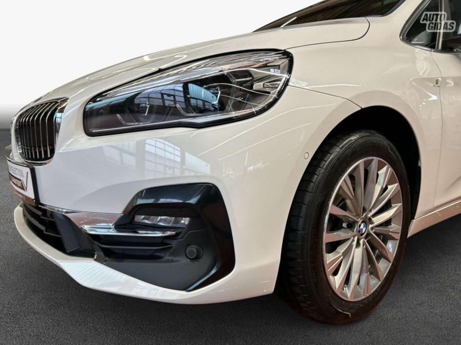 White BMW 218 2022 in Kaunas, with an engine capacity of 2.00 L and mileage of 89 thousand km for 25876 €, photo 7 on AUTOMOTO.COM.LV
