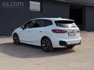 White BMW 218 2022 in Daugavpils, with an engine capacity of 2.00 L and mileage of 24 thousand km for 23500 €, photo 4 on AUTOMOTO.COM.LV