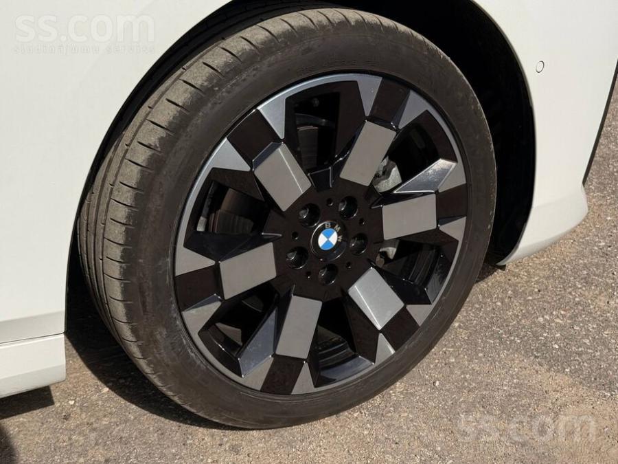 White BMW 218 2022 in Daugavpils, with an engine capacity of 2.00 L and mileage of 24 thousand km for 23500 €, photo 6 on AUTOMOTO.COM.LV