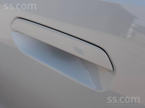 White BMW 218 2022 in Daugavpils, with an engine capacity of 2.00 L and mileage of 24 thousand km for 23500 €, photo 10 on AUTOMOTO.COM.LV