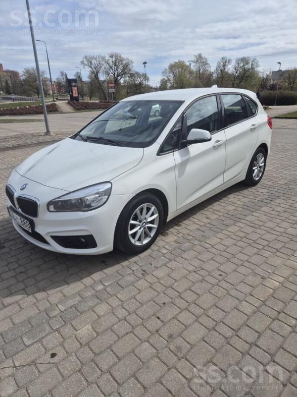 White BMW 218 2015 in Rezekne, with an engine capacity of 1.50 L and mileage of 236 thousand km for 8500 €, photo 2 on AUTOMOTO.COM.LV