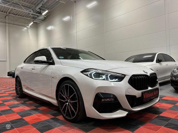 White BMW 218 2020 in Vilnius, with an engine capacity of 1.50 L and mileage of 79 thousand km for 22990 €, photo 3 on AUTOMOTO.COM.LV