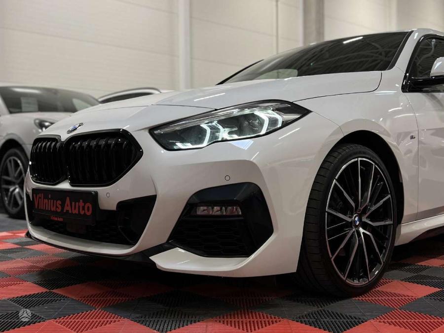White BMW 218 2020 in Vilnius, with an engine capacity of 1.50 L and mileage of 79 thousand km for 22990 €, photo 7 on AUTOMOTO.COM.LV