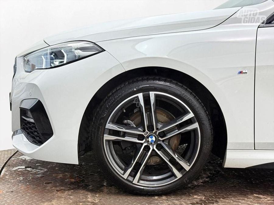White BMW 218 2021 in Kaunas, with an engine capacity of 0.00 L and mileage of 56 thousand km for 30289 €, photo 11 on AUTOMOTO.COM.LV