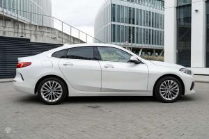 Balts BMW 218 2021 Viļņa, ar dzinēja tilpumu 1.50 L un nobraukumu 54 tūkst. km par 21900 €, foto 9 vietnē AUTOMOTO.COM.LV
