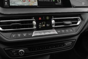 Balts BMW 218 2021 Viļņa, ar dzinēja tilpumu 1.50 L un nobraukumu 54 tūkst. km par 21900 €, foto 27 vietnē AUTOMOTO.COM.LV