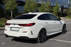 White BMW 218 2022 in Vilnius, with an engine capacity of 1.50 L and mileage of 87 thousand km for 24500 €, photo 8 on AUTOMOTO.COM.LV