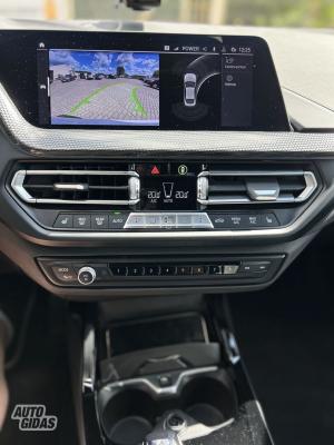 White BMW 218 2023 in Vilnius, with an engine capacity of 1.50 L and mileage of 35 thousand km for 23999 €, photo 23 on AUTOMOTO.COM.LV