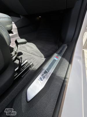 White BMW 218 2023 in Vilnius, with an engine capacity of 1.50 L and mileage of 35 thousand km for 23999 €, photo 29 on AUTOMOTO.COM.LV