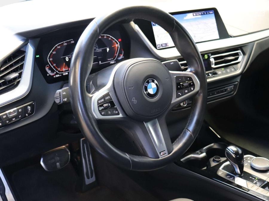 Black BMW 220 2022 in Kaunas, with an engine capacity of 2.00 L and mileage of 42 thousand km for 31019 €, photo 9 on AUTOMOTO.COM.LV