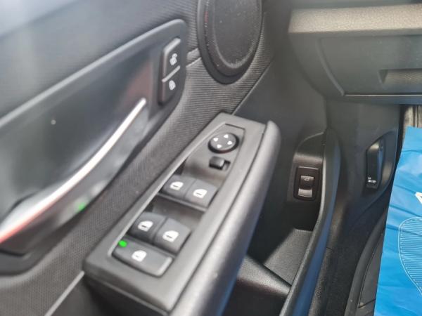 Black BMW 220 2017 in Riga, with an engine capacity of 2.00 L and mileage of 293 thousand km for 14500 €, photo 10 on AUTOMOTO.COM.LV