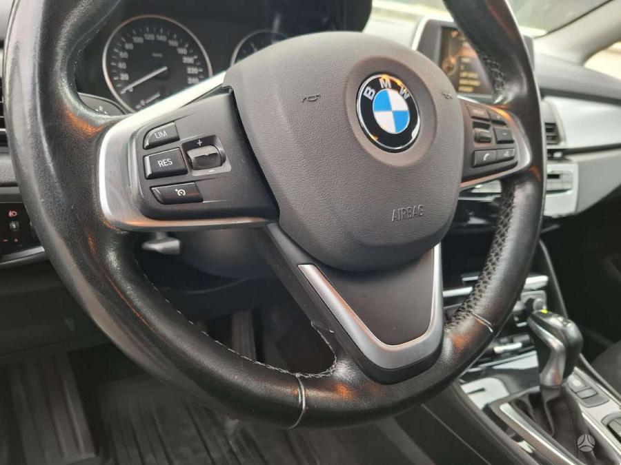 Melns BMW 220 2015 Viļņa, ar dzinēja tilpumu 2.00 L un nobraukumu 270 tūkst. km par 7600 €, foto 16 vietnē AUTOMOTO.COM.LV