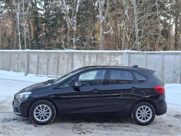 Black BMW 220 2015 in Vilnius, with an engine capacity of 2.00 L and mileage of 270 thousand km for 7400 €, photo 4 on AUTOMOTO.COM.LV